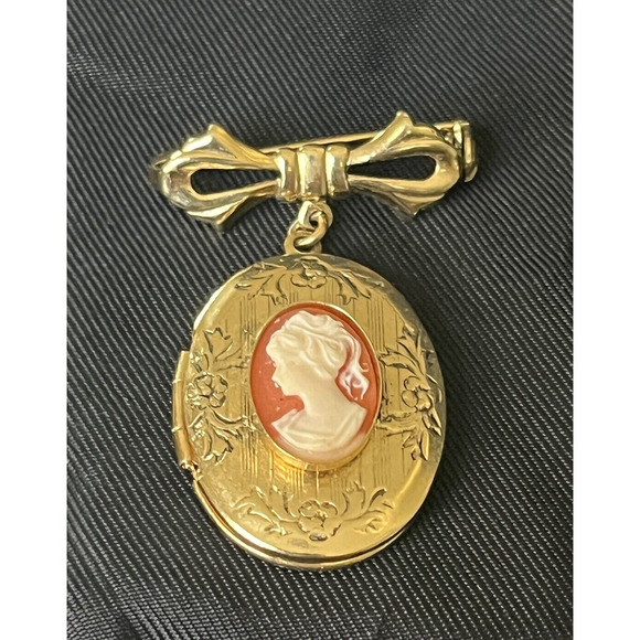 Unbranded | Jewelry | Vintage Faux Cameo Locket Brooch Pin Lucite Gold ...